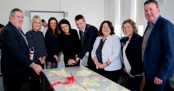 Magic table for dementia and autism sufferers launched at library ...