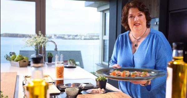 TV chef Paula visits JD Hunter in Markethill - Photo 1 of 1 - Alpha ...